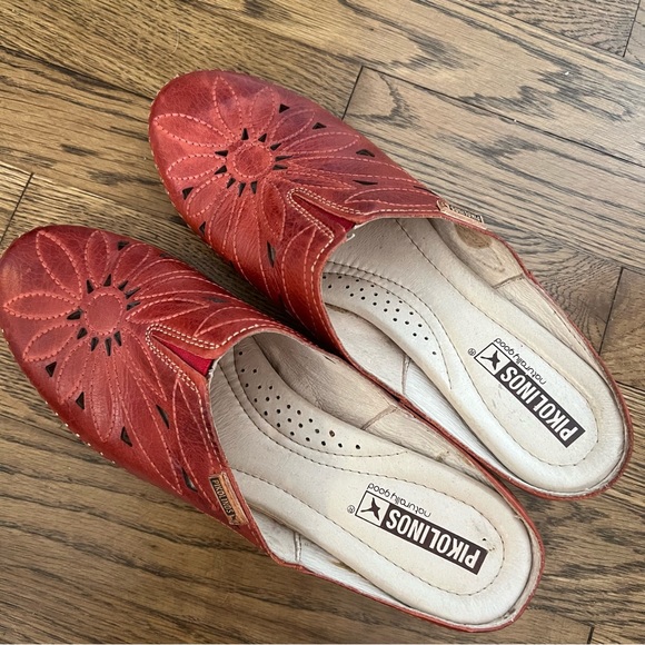 PIKOLINOS | Shoes | Pikolinos Red Leather Floral Slide On Mule Clog Low ...